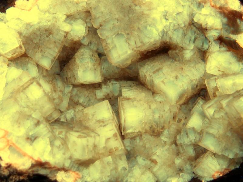 Fluorite : CSIRO Spectroscopy Database